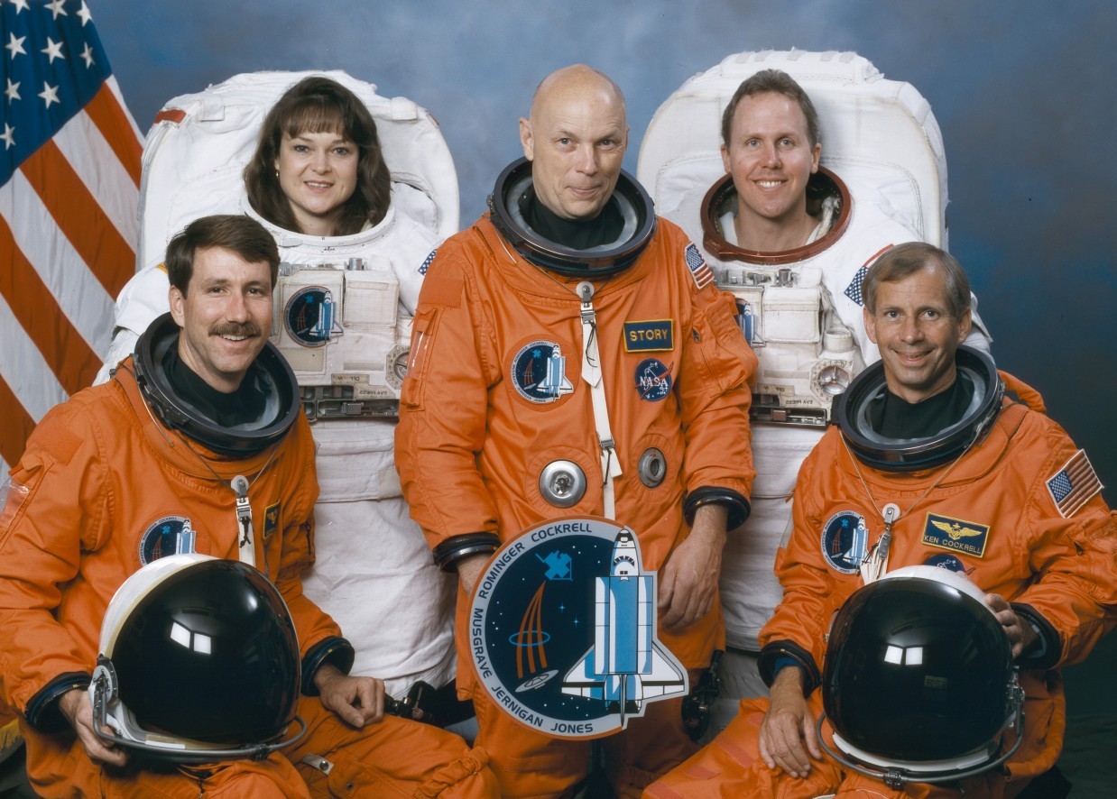 STS-80_crew